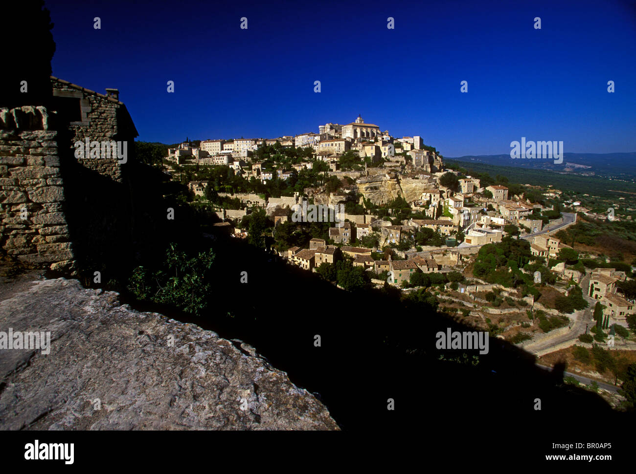 buildings, hilltop village, hilltop village of Gordes, village of ...