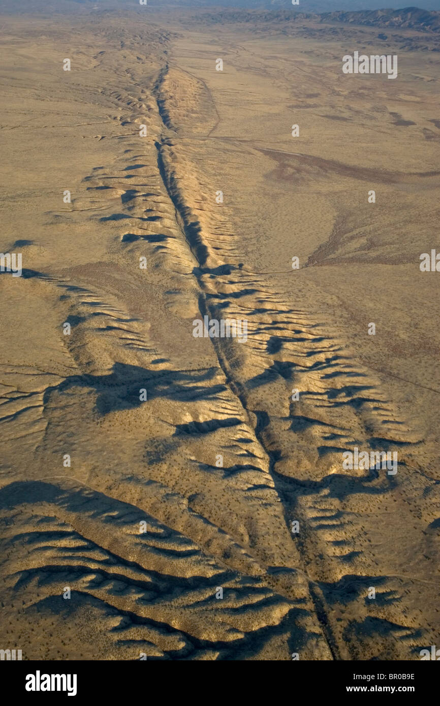 Earthquake fault hi-res stock photography and images - Alamy