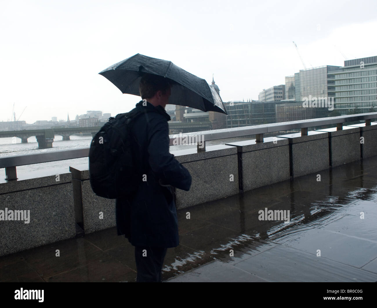London Bridge in Rain Stock Photo - Alamy