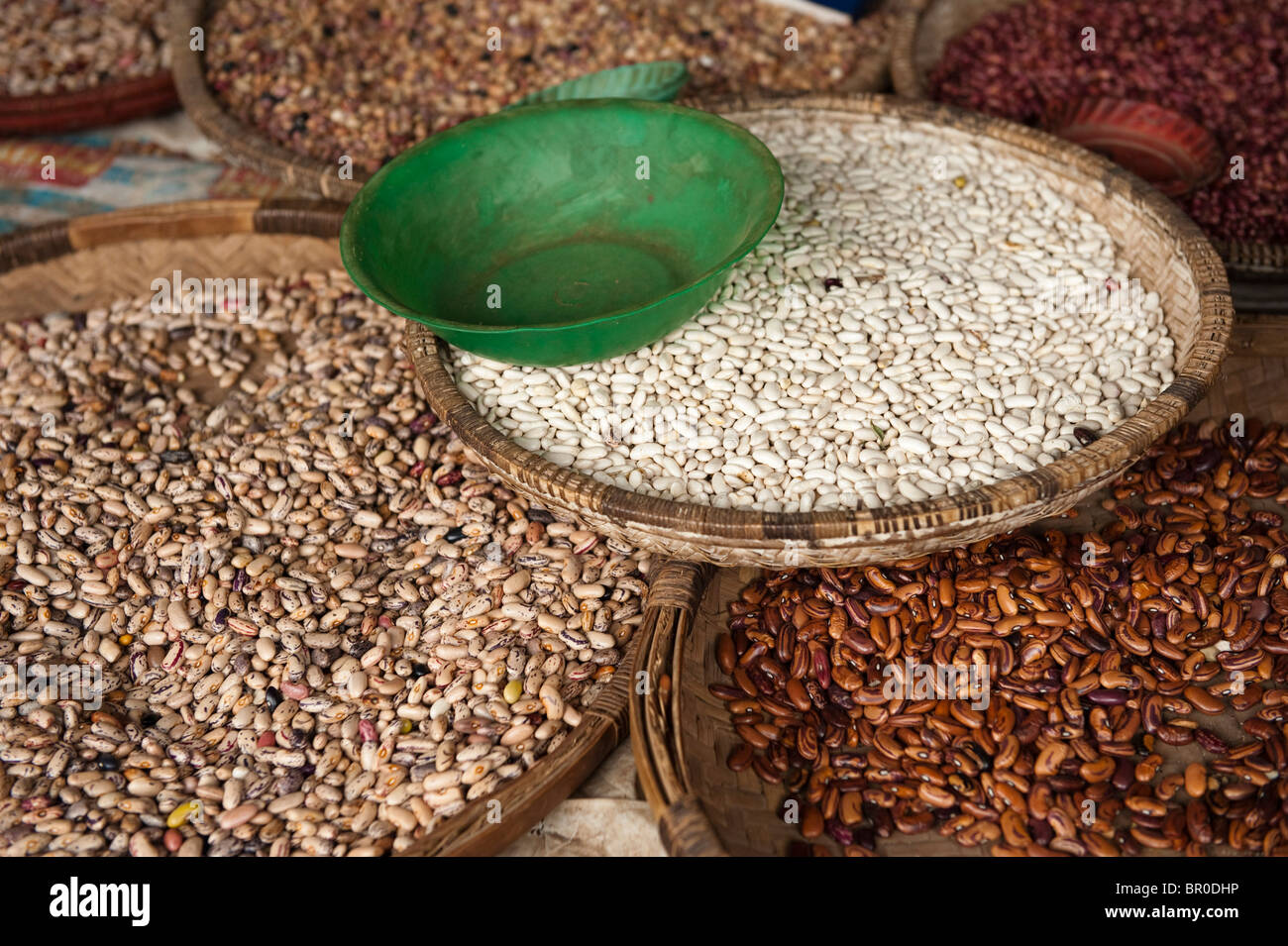 Malawi market hi-res stock photography and images - Alamy