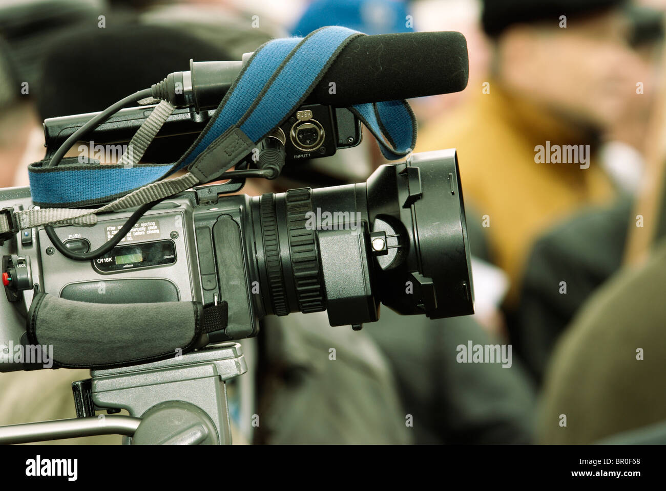 shooting , focus pont on camcorder Stock Photo - Alamy
