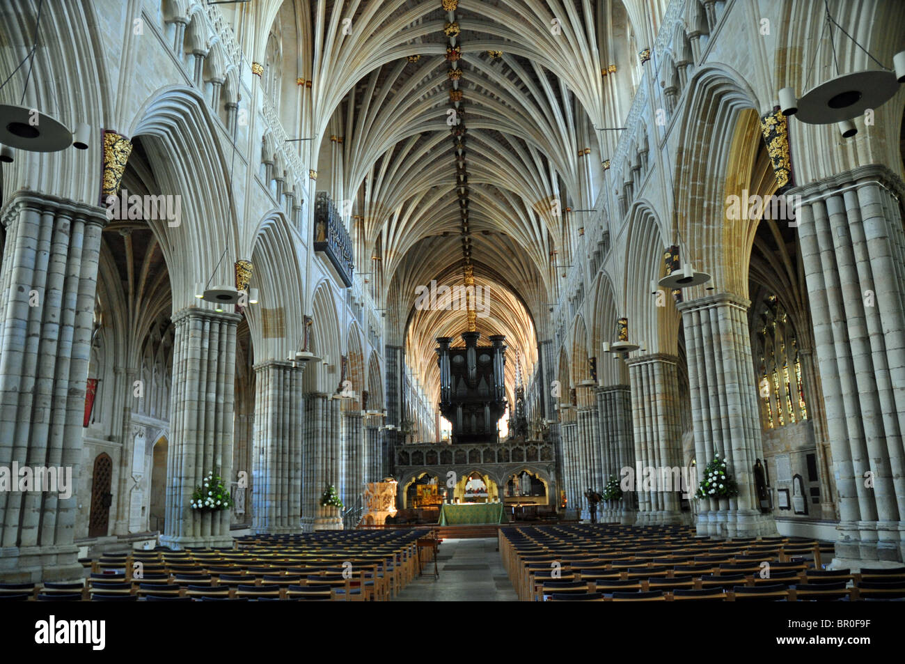 Interior of exeter cathedral hi-res stock photography and images - Alamy