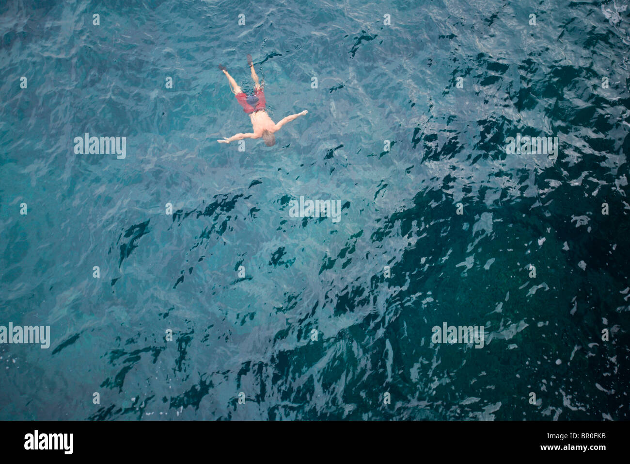 Athlete cooling off water outdoors hi-res stock photography and images ...