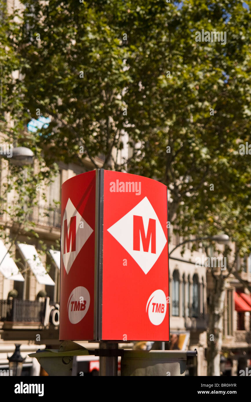 Barceloan Metro station sign Stock Photo - Alamy