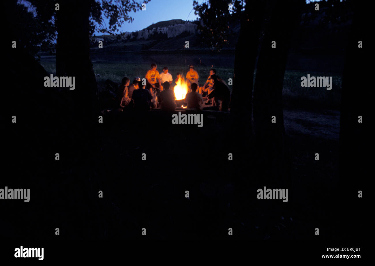 Stories by campfire hi-res stock photography and images - Alamy