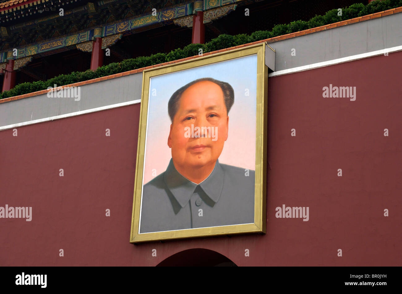 Chairman Mao on Gate of Heavenly Peace, Beijing, China Stock Photo - Alamy