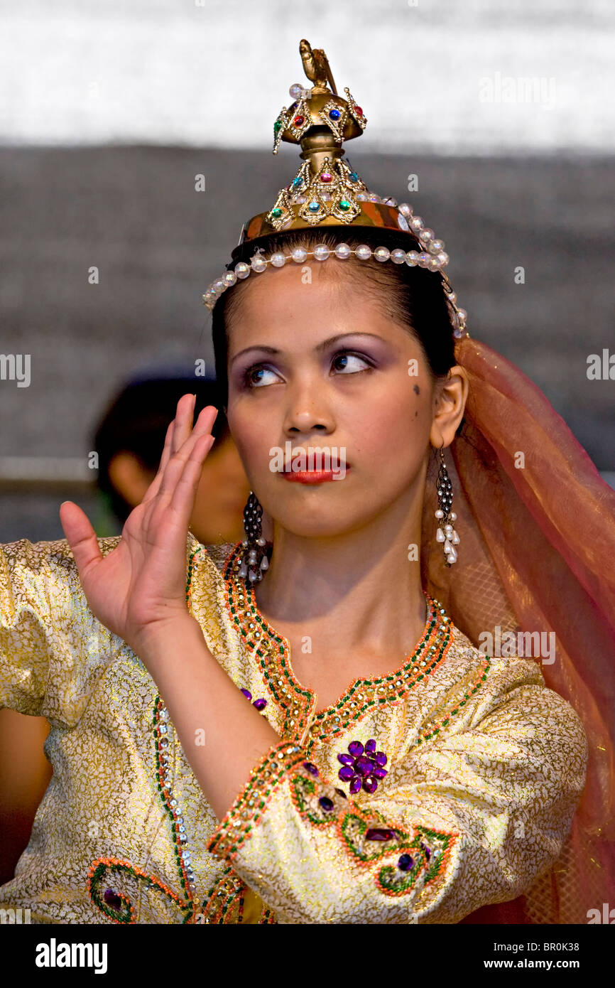 A member of the Filipino Dance Group Lahing Kayumanggi at the Tunbridge ...