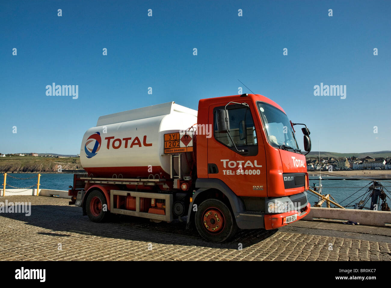 Diesel tanker hi-res stock photography and images - Alamy