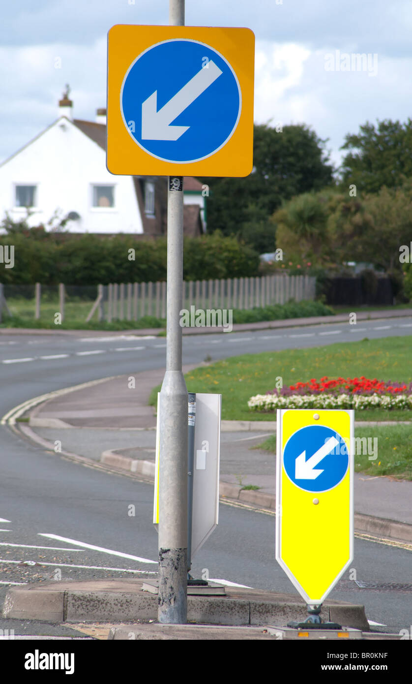 Road signs hi-res stock photography and images - Alamy