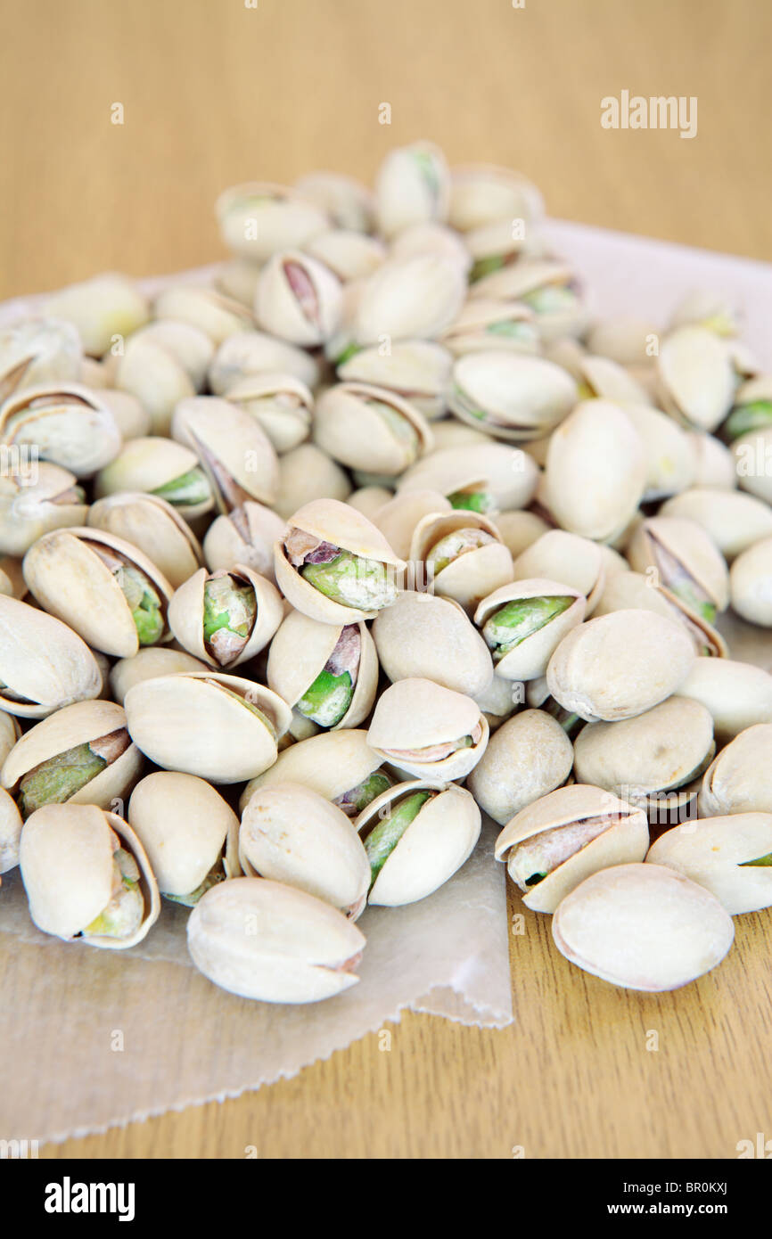 Pile of pistachio nuts hi-res stock photography and images - Alamy