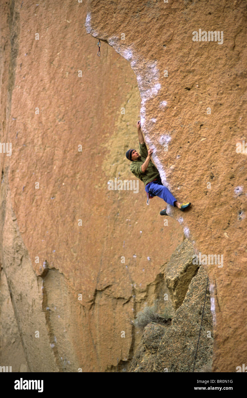 Rock climber at Smith Rock State Park, Oregon, USA Stock Photo - Alamy
