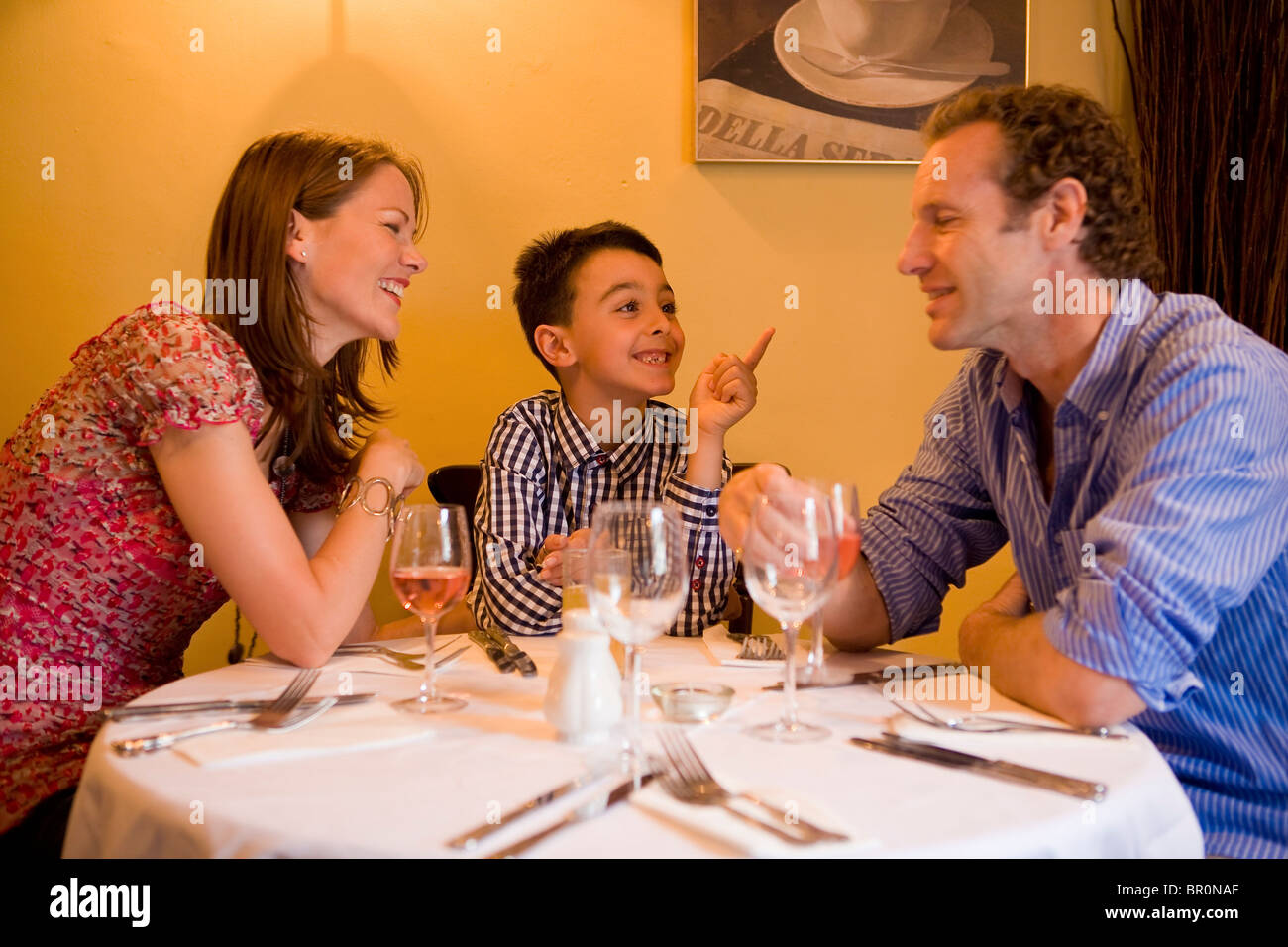 Child in pub with mum hi-res stock photography and images - Alamy