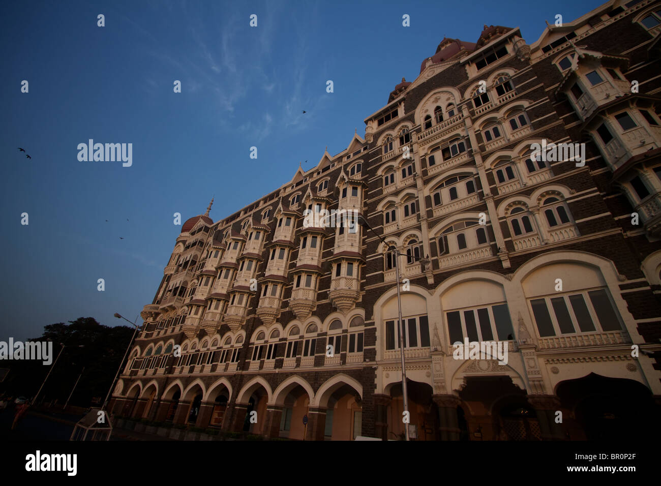 Taj mahal palace mumbai hotel hi-res stock photography and images - Alamy