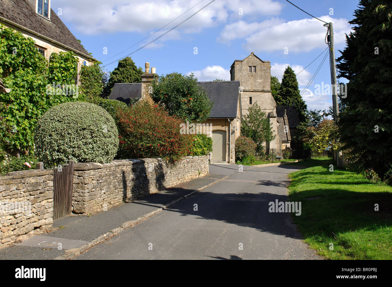 Icomb gloucestershire village church hi-res stock photography and ...