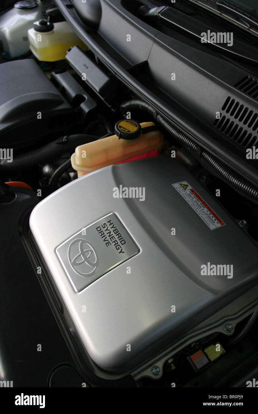 Hybrid Synergy Drive engine on a Toyota Prius car Stock Photo - Alamy