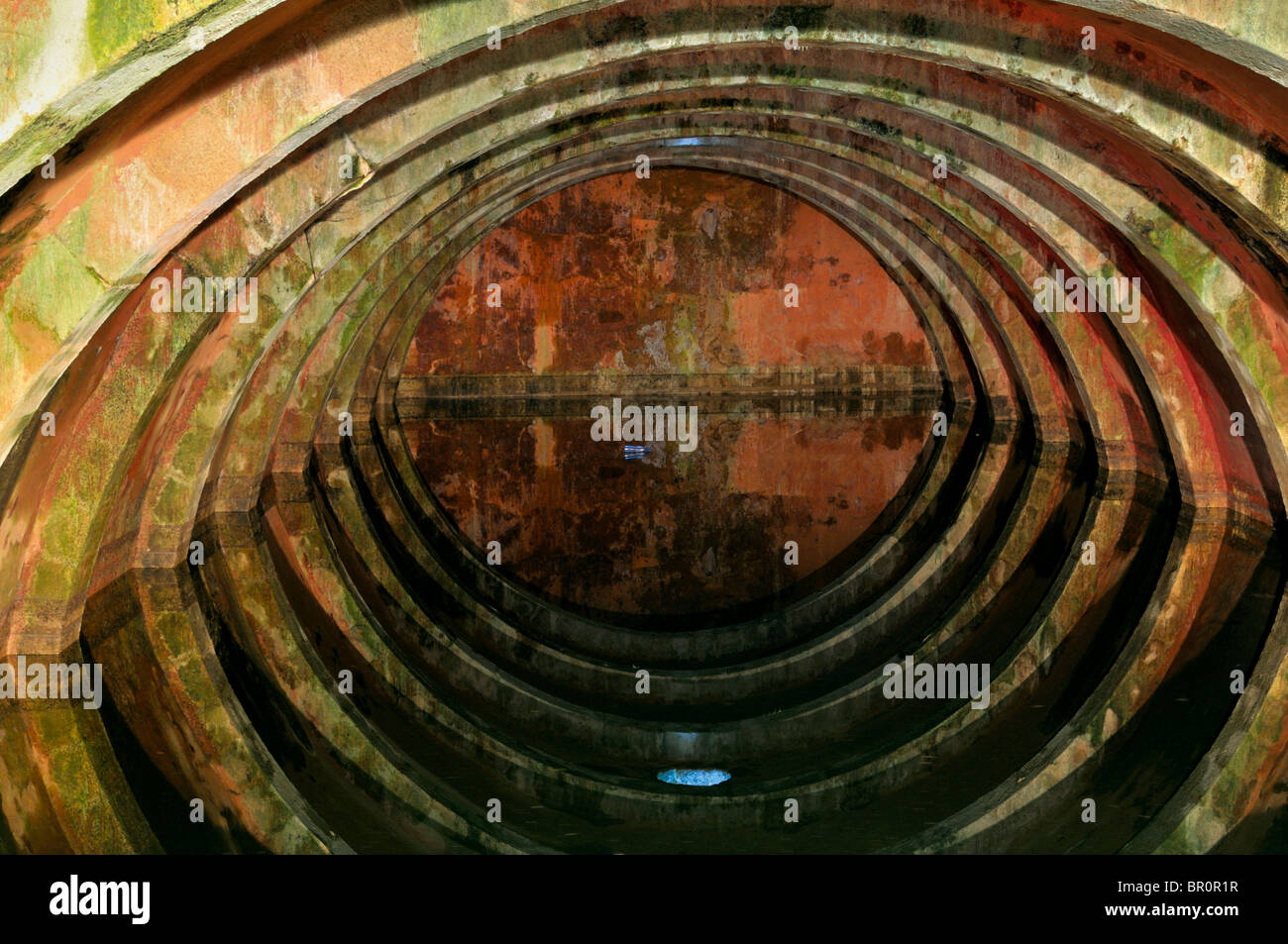 Medieval cistern hi-res stock photography and images - Alamy