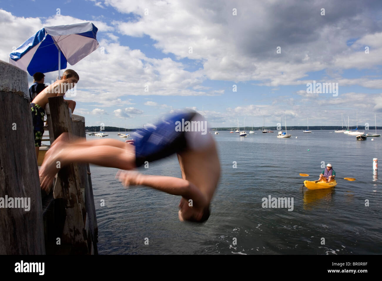 Jumping off a pier hi-res stock photography and images - Alamy