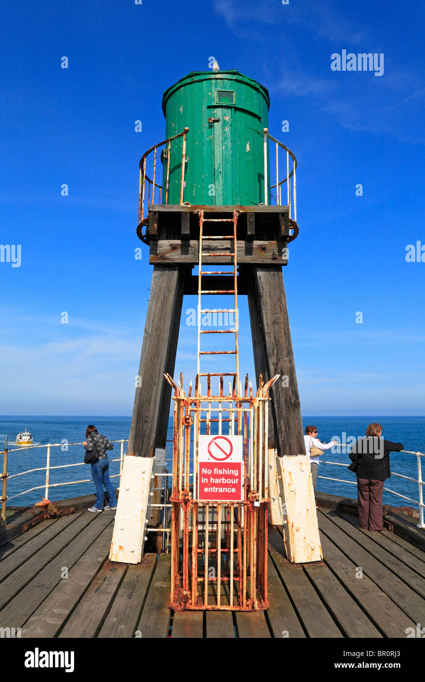 Whitby west pier hi-res stock photography and images - Alamy