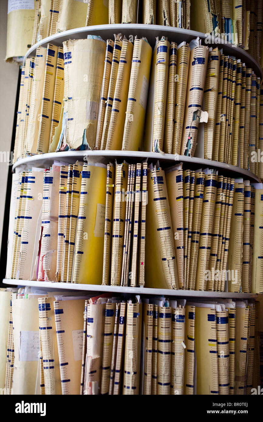 Medical records on shelf hi-res stock photography and images - Alamy