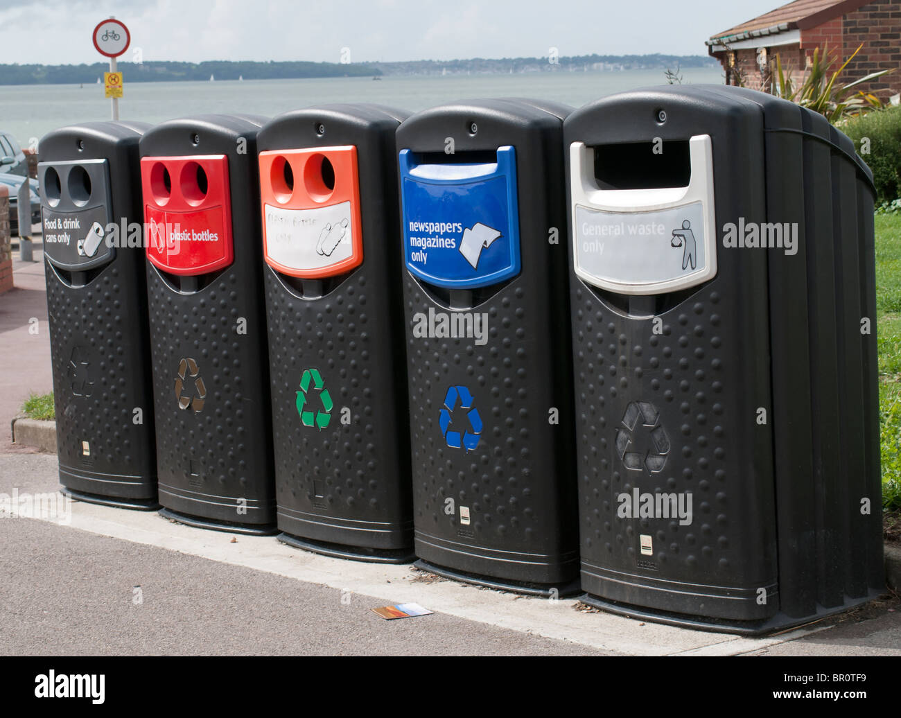Recycling bins hi-res stock photography and images - Alamy