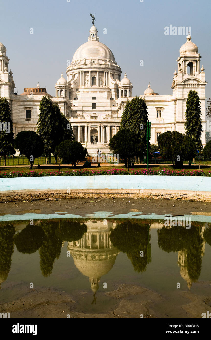 Victoria memorial is the most famous landmark in Kolkata Stock Photo ...