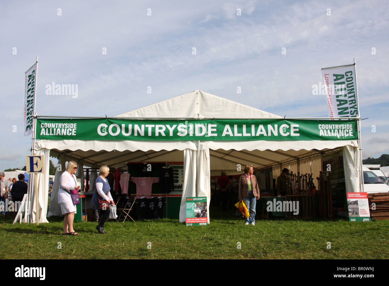 The Countryside Alliance trade stand at the Chatsworth Show, Derbyshire ...