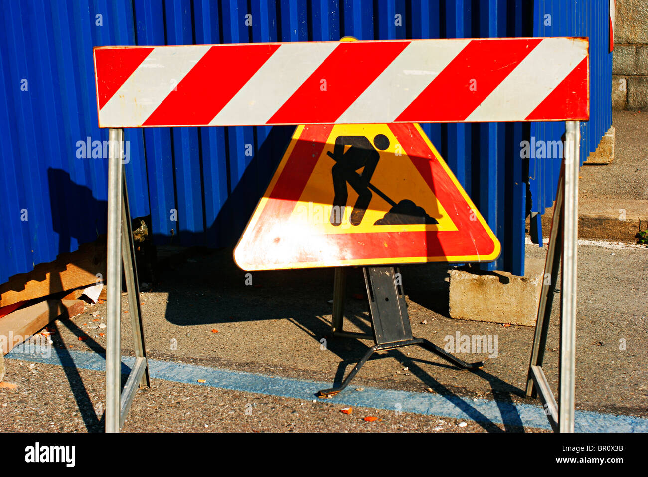 Work in progress road sign Stock Photo - Alamy