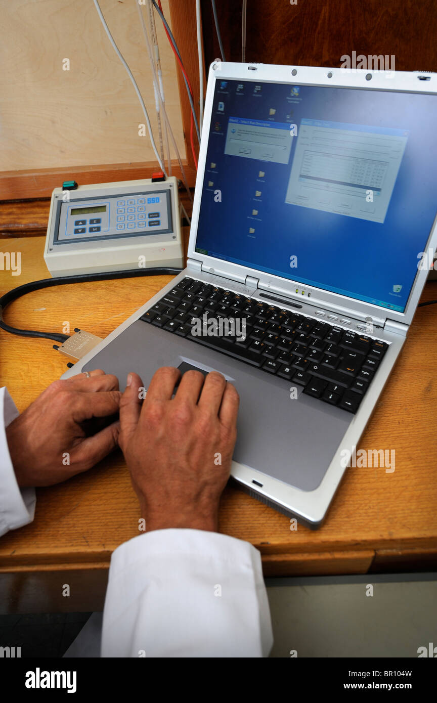 Experiment data logging hi-res stock photography and images - Alamy