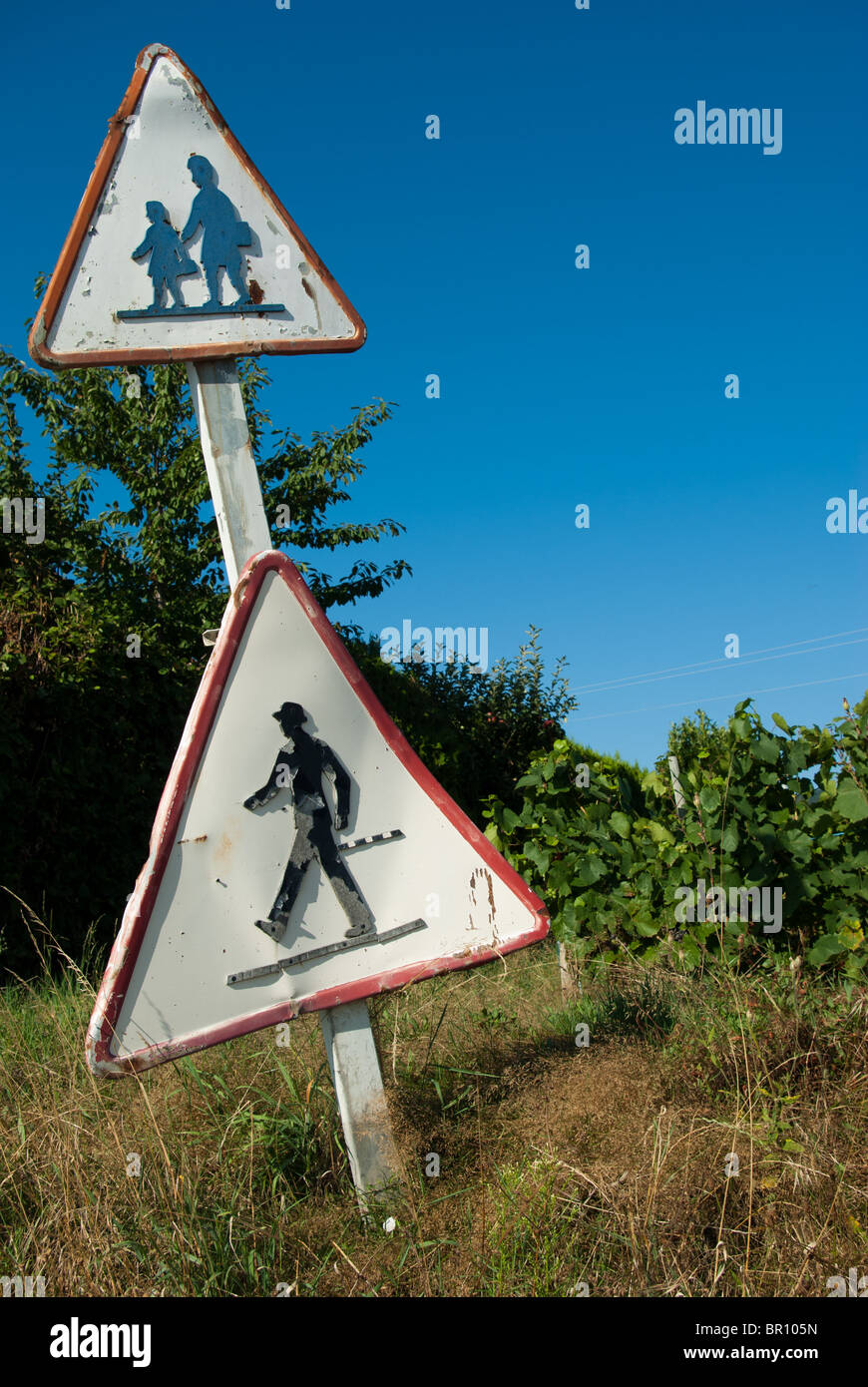 Old road cross hi-res stock photography and images - Alamy