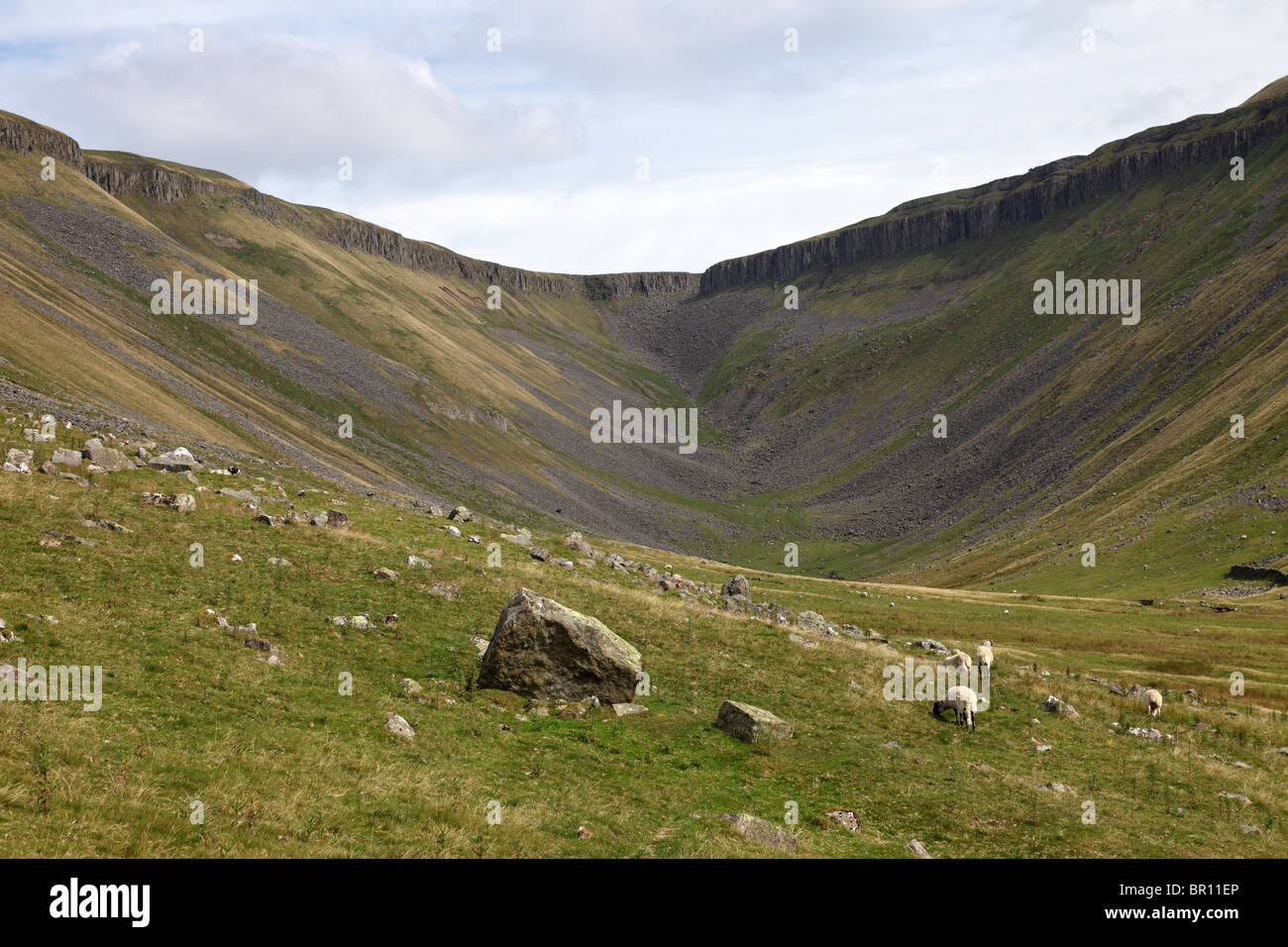 Glaciated landscape hi-res stock photography and images - Alamy