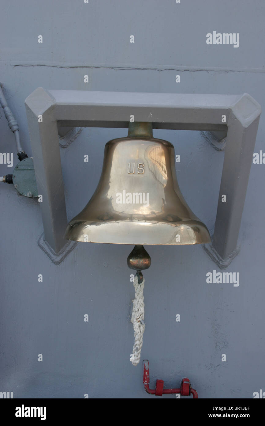 The ships bell of the USS Porter, DDG-78 Stock Photo - Alamy