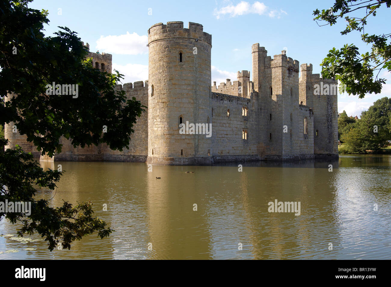Medieval fortress moat hi-res stock photography and images - Alamy