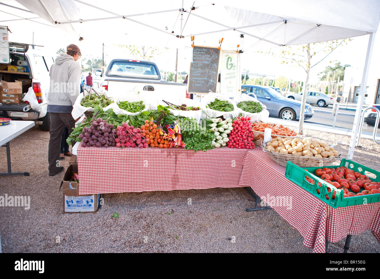 farmers market vegetable stand beet color radish onion organic New ...