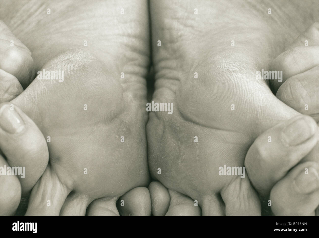 Toes apart hi-res stock photography and images - Alamy