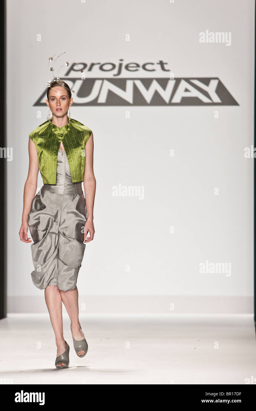 Project catwalk reality show hi-res stock photography and images - Alamy