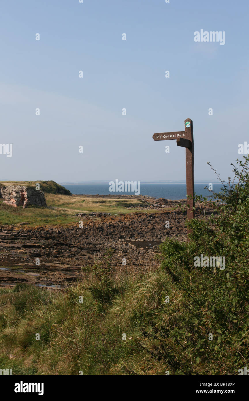 Fife coast path sign hi-res stock photography and images - Alamy