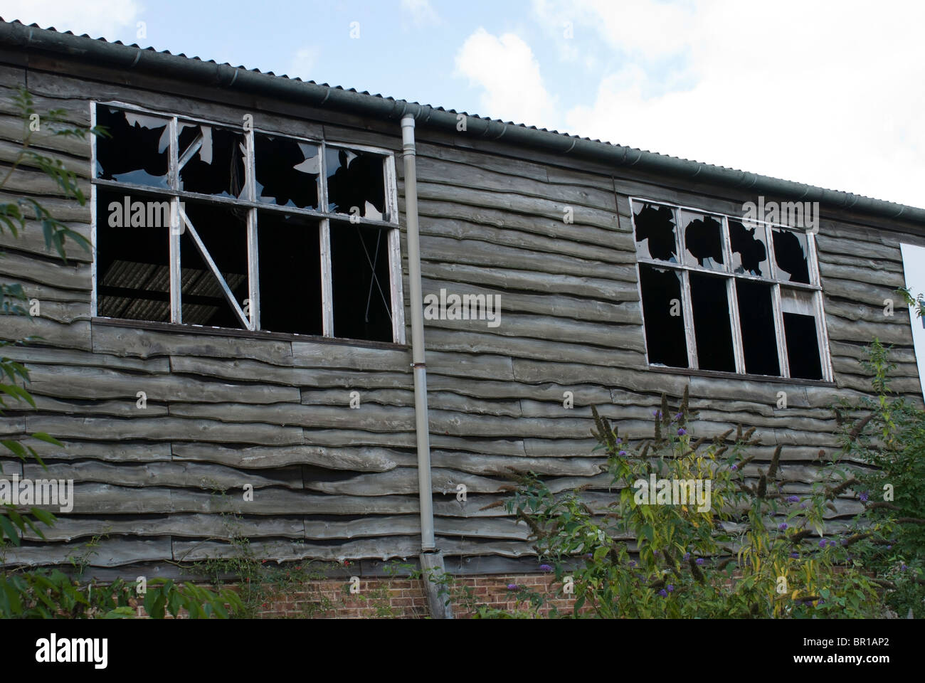 Derelict building buildings hi-res stock photography and images - Alamy