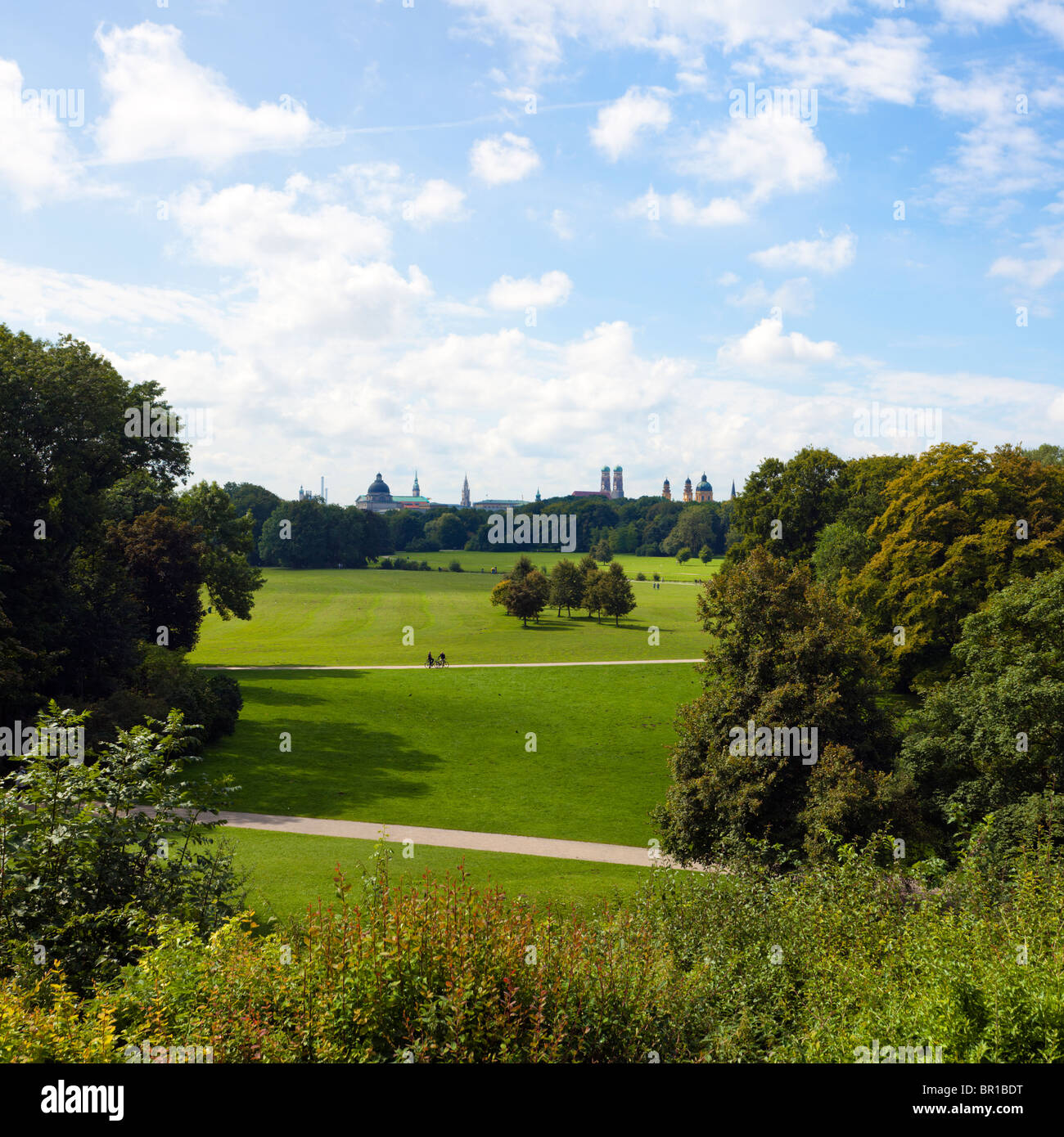 Englischer Garten park at Munich Stock Photo - Alamy