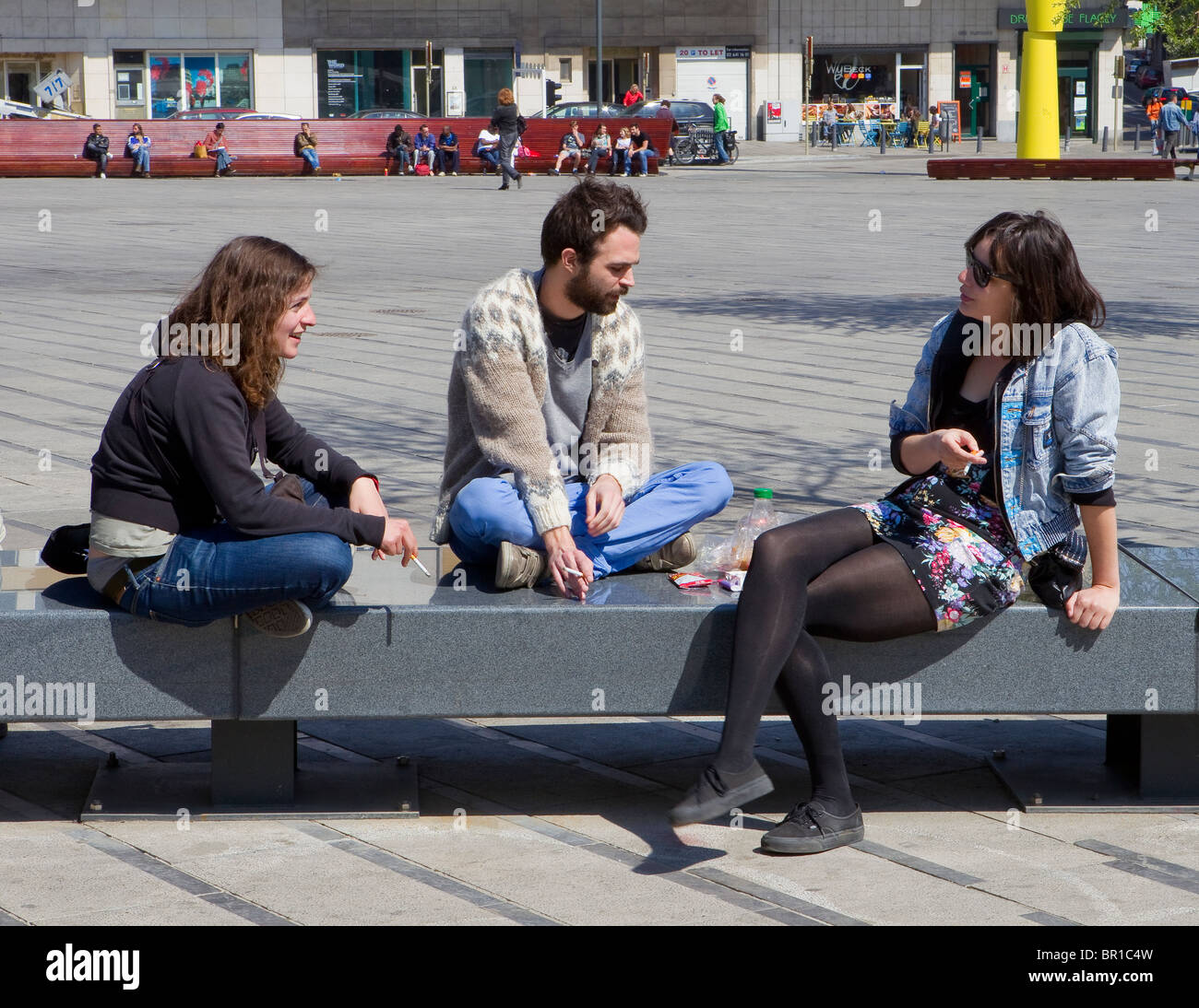 Teens smoking cigarettes europe hi-res stock photography and images - Alamy