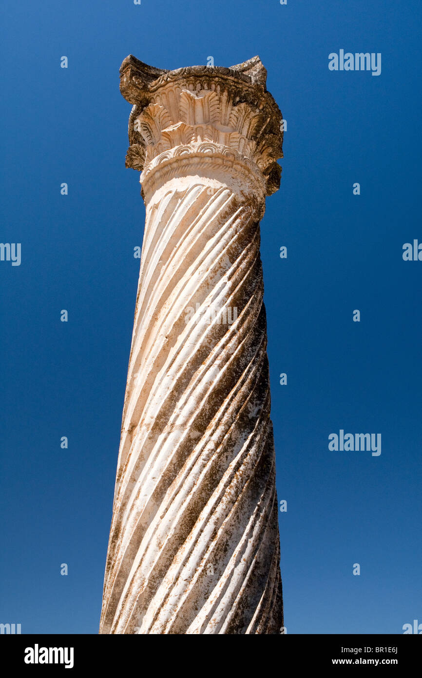 spiral column with Corinthian top, Volubilis roman town, Morocco Stock ...