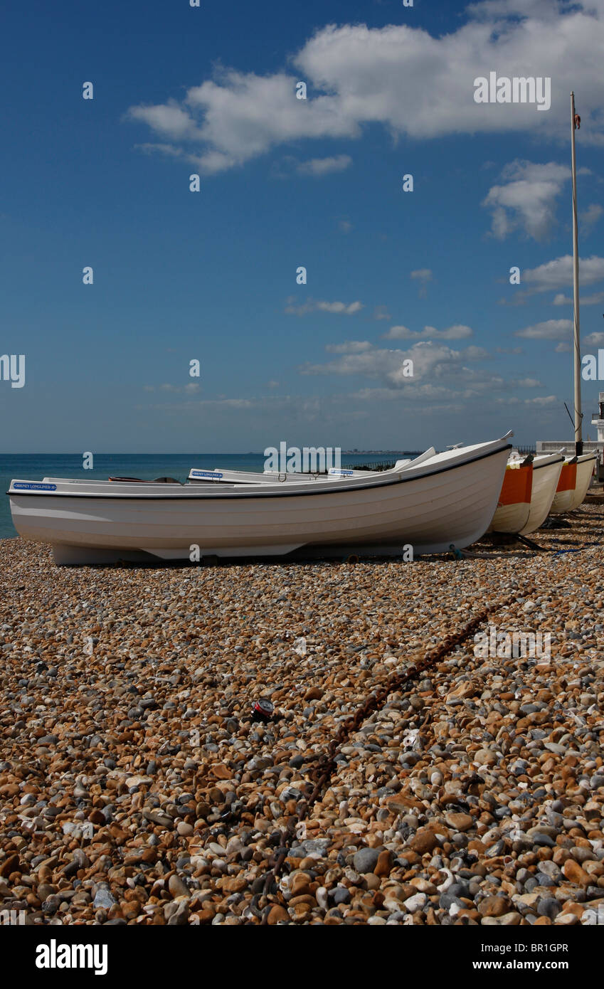 Row boats dinghy dinghies hi-res stock photography and images - Alamy