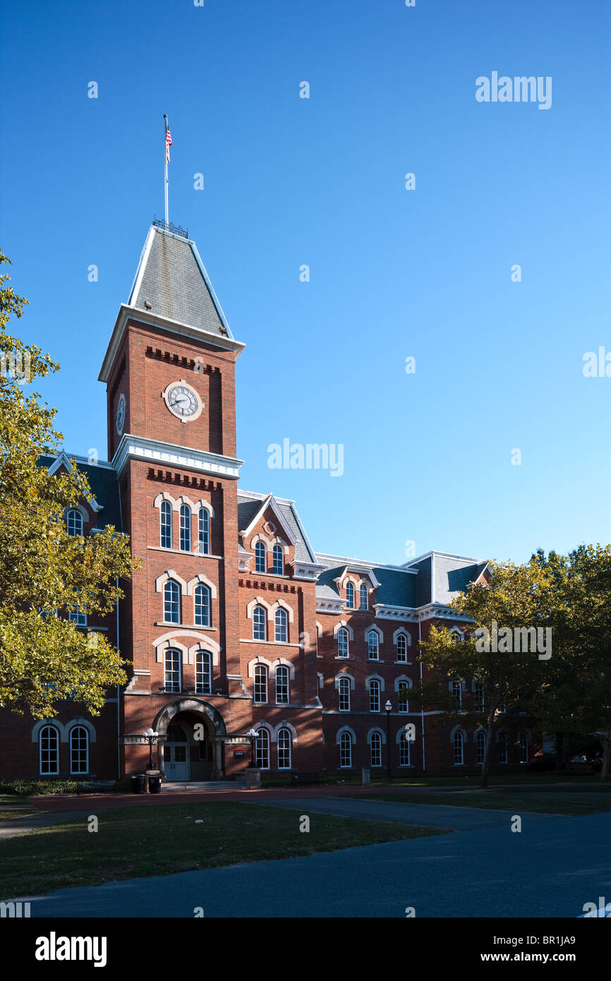 University hall on ohio state hi-res stock photography and images - Alamy