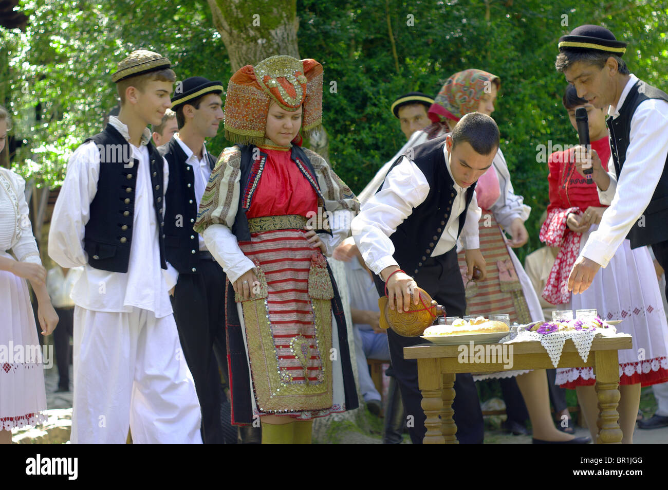 Wedding customs of the village of Banat Bulgarians Bardarski Geran ...