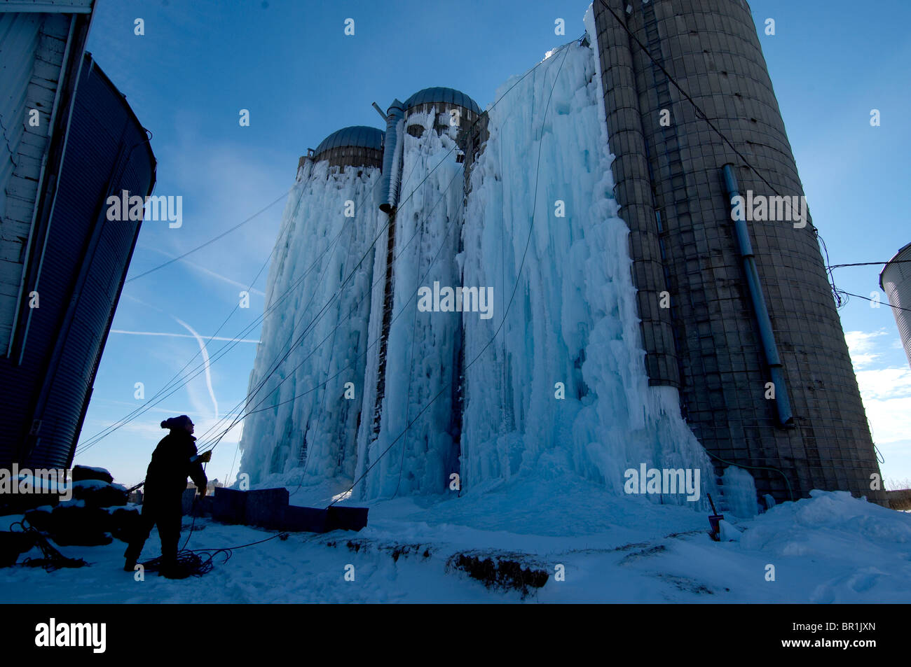 Silo climbing hi-res stock photography and images - Alamy