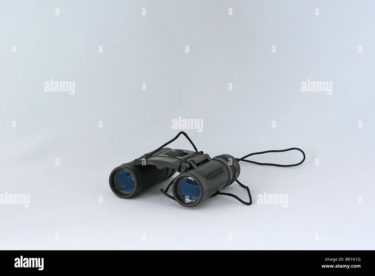 Pictures binoculars hi-res stock photography and images - Alamy