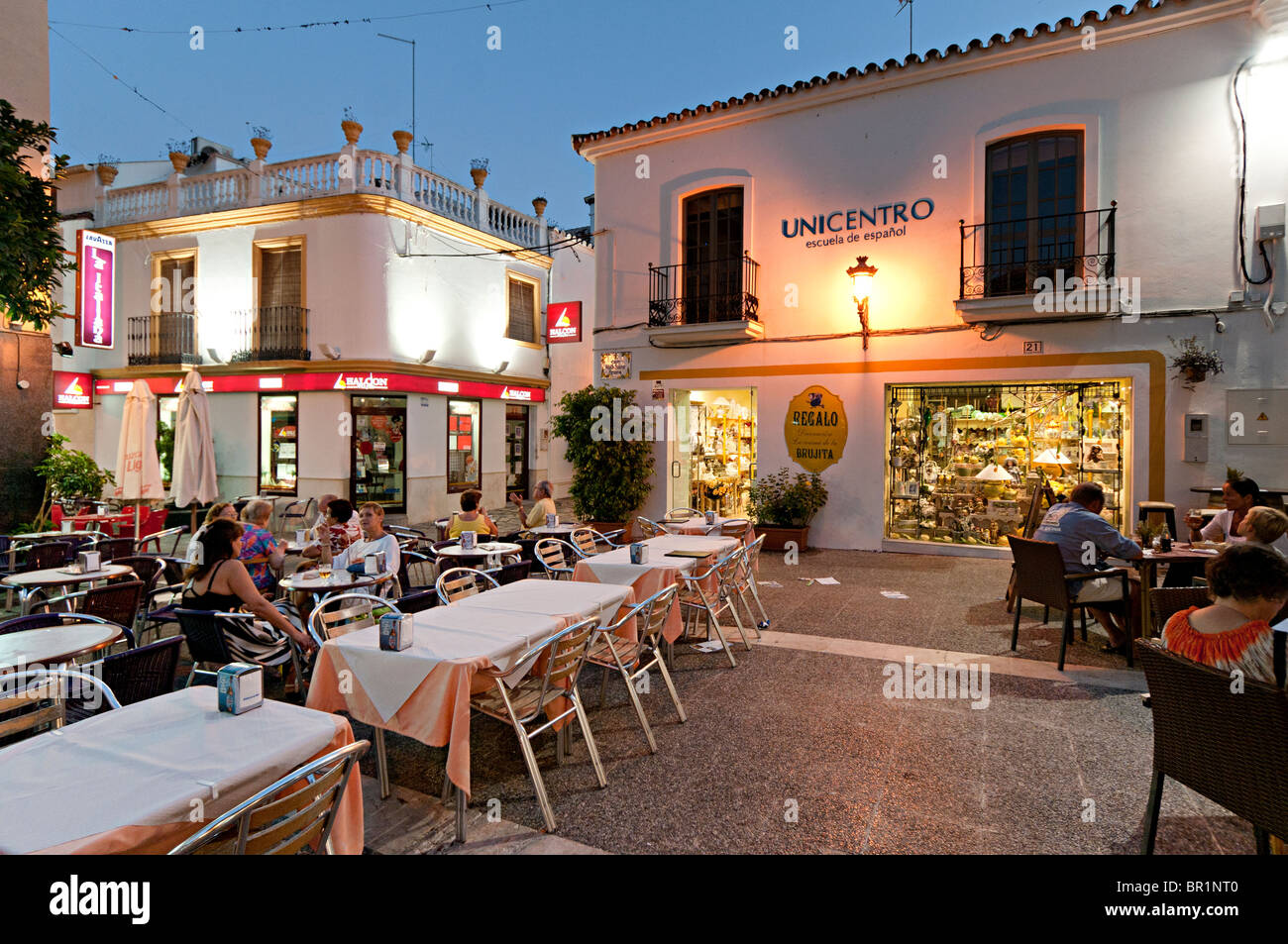 Plaza dr arce estepona spain in the evening with diners outside Stock ...