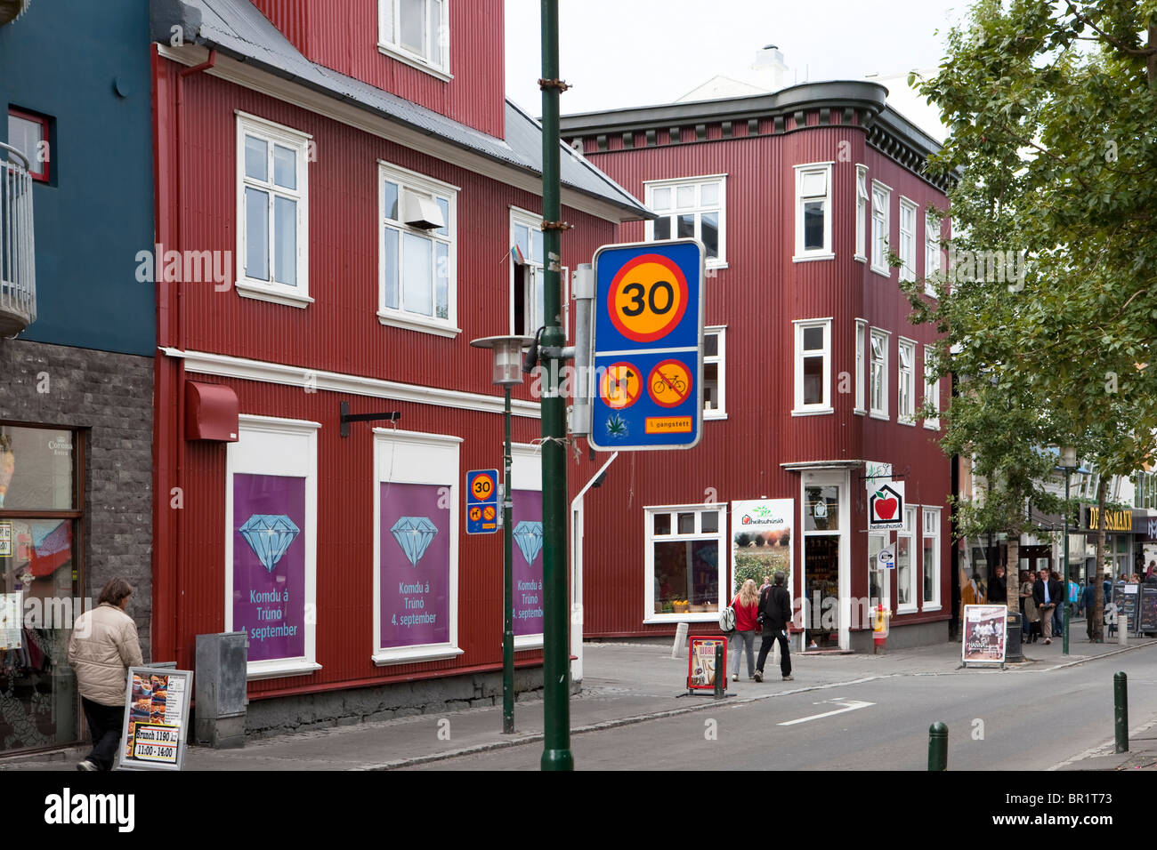 On Main Shopping Street Laugavegur, Reykjavik, Iceland Stock Photo - Alamy