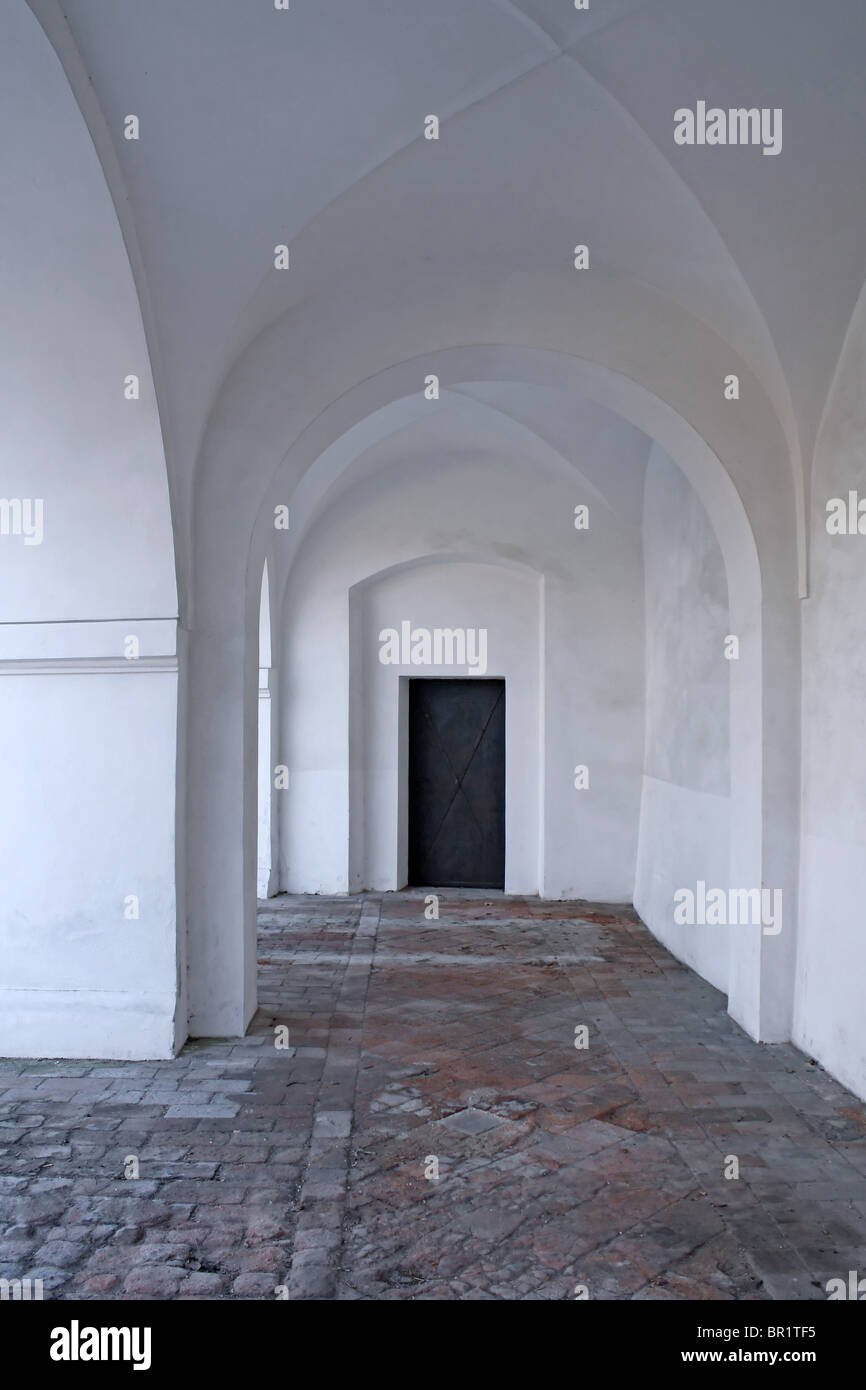 Medieval archway hi-res stock photography and images - Alamy