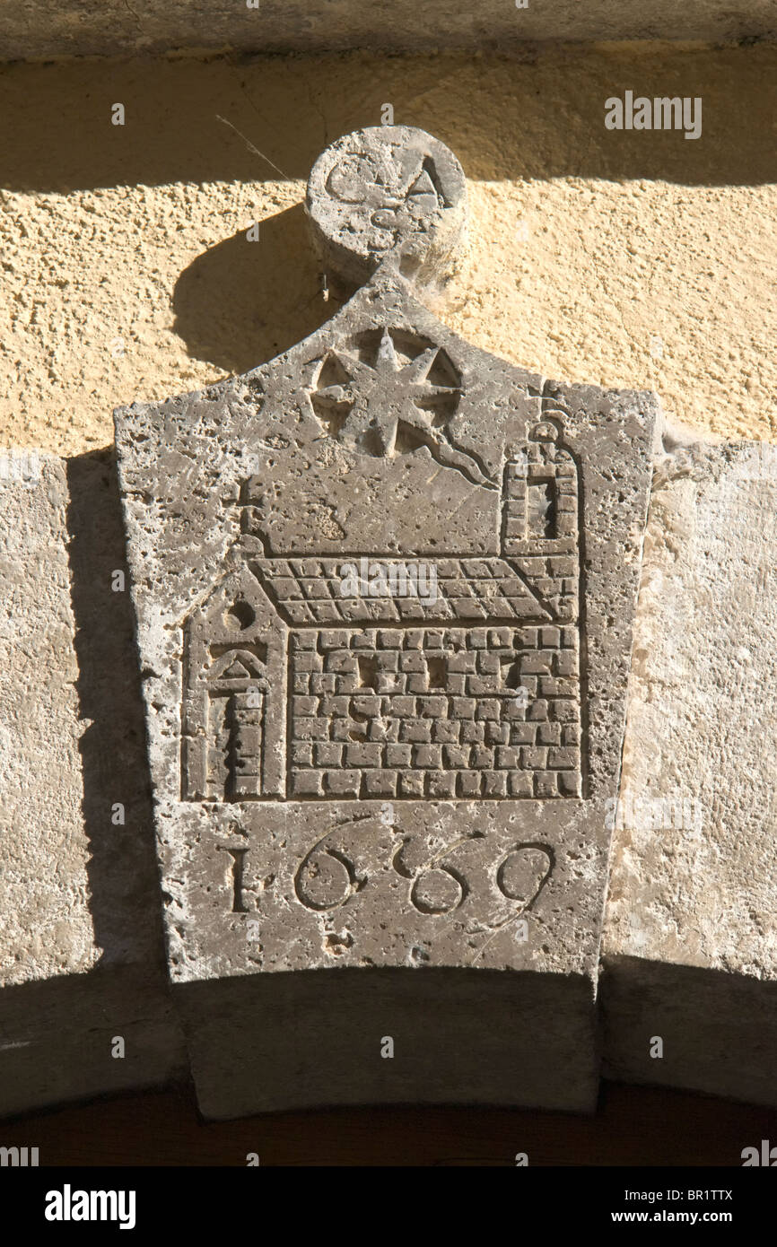 Arch keystone hi-res stock photography and images - Alamy