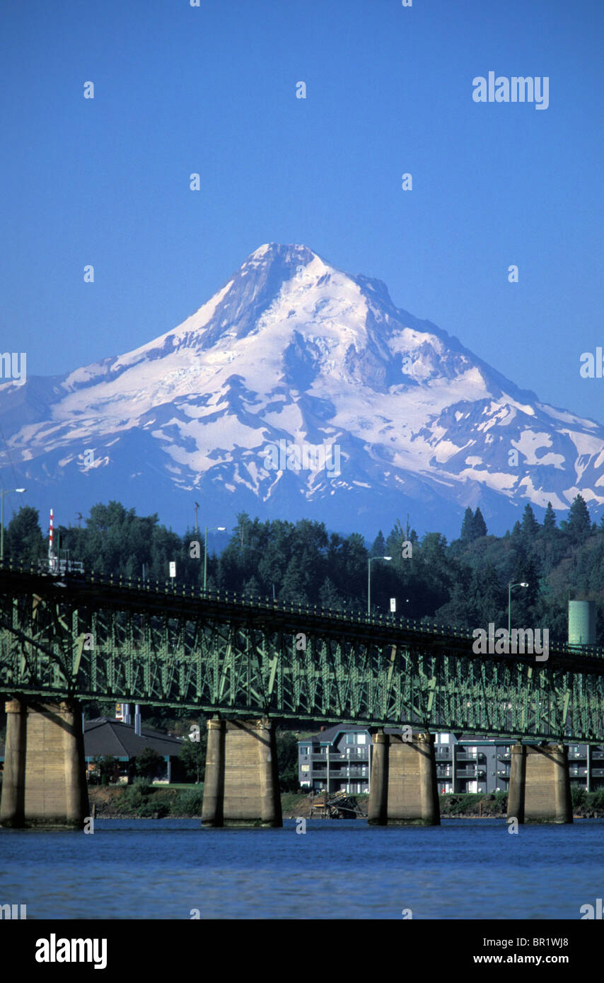 Hood river bridge mt hi-res stock photography and images - Alamy